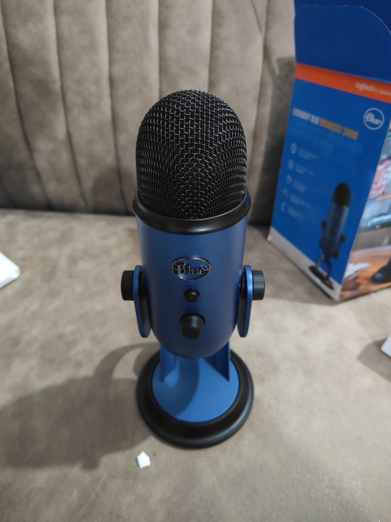 Buy Used 'Blue Yeti Logitech Microphone' Online | Bajaao Used Gear